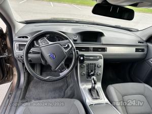 Brūns Volvo XC70 2014 Tallina, ar dzinēja tilpumu 2.40 L un nobraukumu 215 tūkst. km par 14000 €, foto 13 vietnē AUTOMOTO.COM.LV