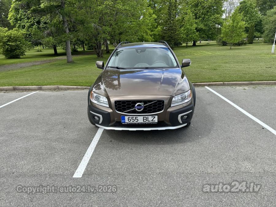 Brūns Volvo XC70 2014 Tallina, ar dzinēja tilpumu 2.40 L un nobraukumu 215 tūkst. km par 14000 €, foto 15 vietnē AUTOMOTO.COM.LV