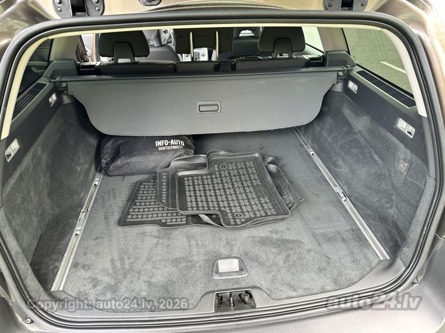 Brūns Volvo XC70 2014 Tallina, ar dzinēja tilpumu 2.40 L un nobraukumu 215 tūkst. km par 14000 €, foto 18 vietnē AUTOMOTO.COM.LV