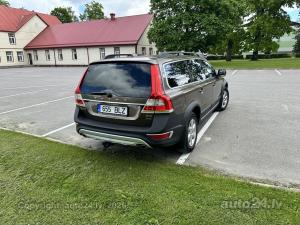 Brūns Volvo XC70 2014 Tallina, ar dzinēja tilpumu 2.40 L un nobraukumu 215 tūkst. km par 14000 €, foto 21 vietnē AUTOMOTO.COM.LV