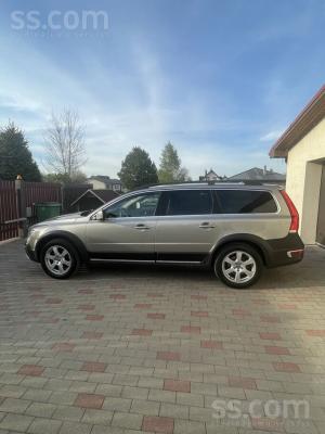 Brūns Volvo XC70 2014 Rīga, ar dzinēja tilpumu 2.00 L un nobraukumu 333 tūkst. km par 8300 €, foto 3 vietnē AUTOMOTO.COM.LV