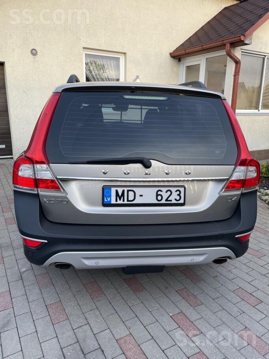 Brūns Volvo XC70 2014 Rīga, ar dzinēja tilpumu 2.00 L un nobraukumu 333 tūkst. km par 8300 €, foto 5 vietnē AUTOMOTO.COM.LV