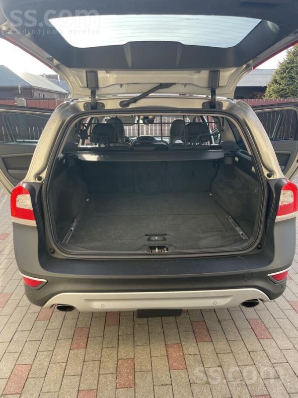 Brown Volvo XC70 2014 in Riga, with an engine capacity of 2.00 L and mileage of 333 thousand km for 8300 €, photo 5 on AUTOMOTO.COM.LV