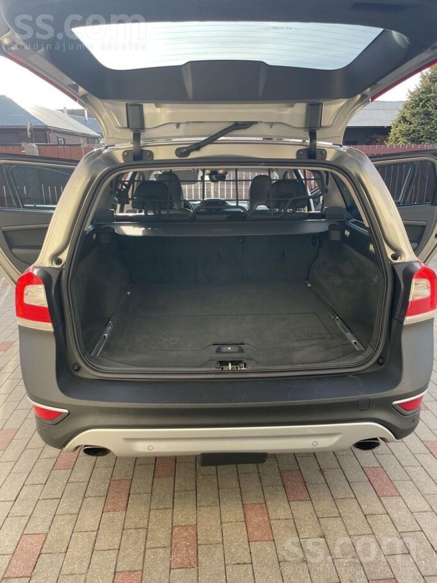 Brūns Volvo XC70 2014 Rīga, ar dzinēja tilpumu 2.00 L un nobraukumu 333 tūkst. km par 8300 €, foto 6 vietnē AUTOMOTO.COM.LV