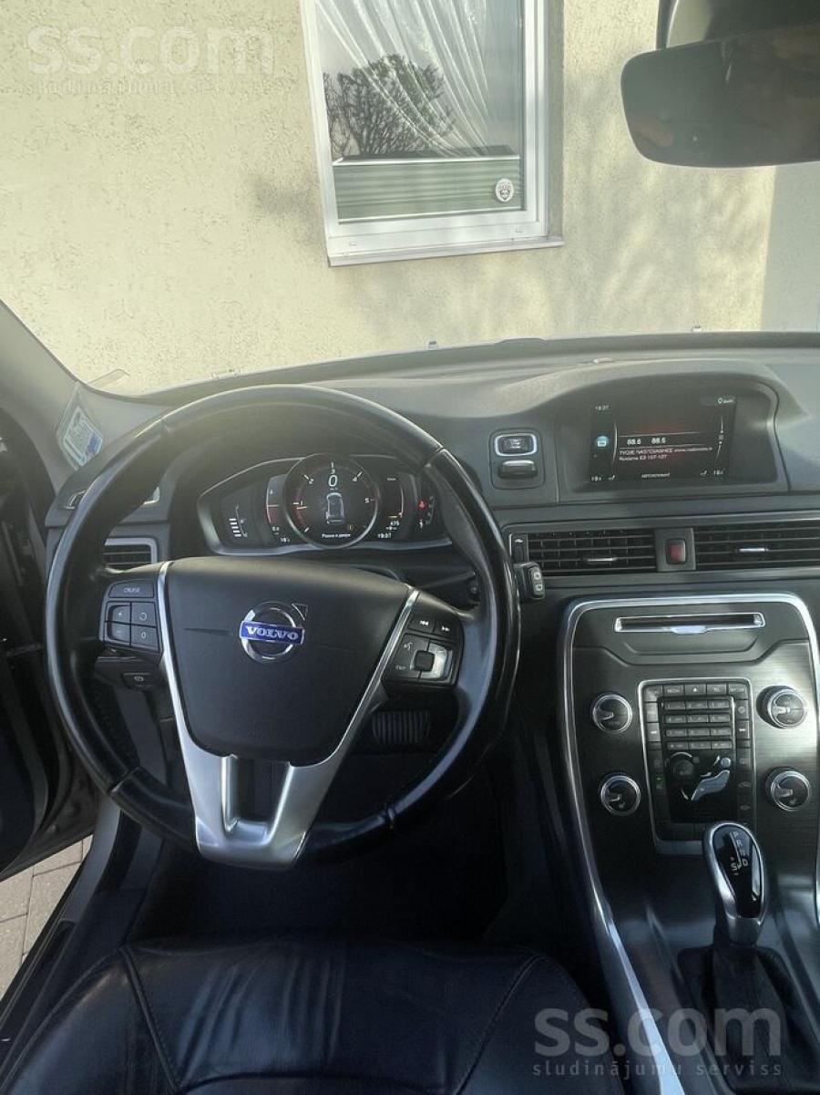 Brūns Volvo XC70 2014 Rīga, ar dzinēja tilpumu 2.00 L un nobraukumu 333 tūkst. km par 8300 €, foto 12 vietnē AUTOMOTO.COM.LV