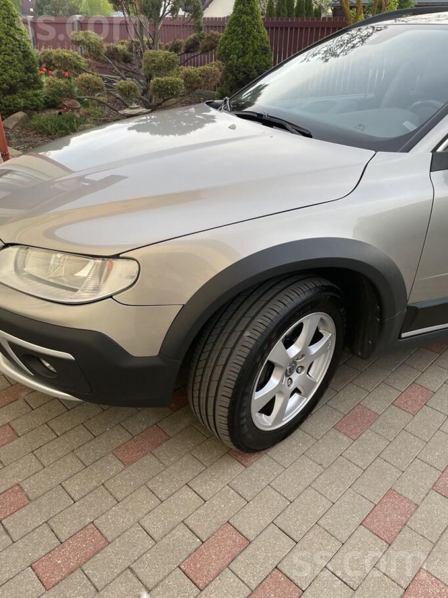 Brūns Volvo XC70 2014 Rīga, ar dzinēja tilpumu 2.00 L un nobraukumu 333 tūkst. km par 8300 €, foto 13 vietnē AUTOMOTO.COM.LV
