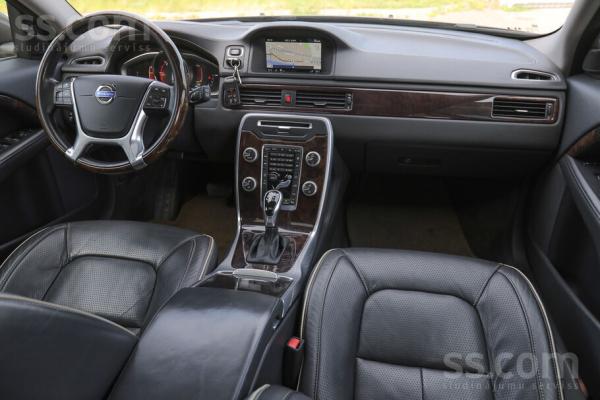 Brown Volvo XC70 2014 in Riga, with an engine capacity of 2.00 L and mileage of 0 thousand km for 8990 €, photo 6 on AUTOMOTO.COM.LV