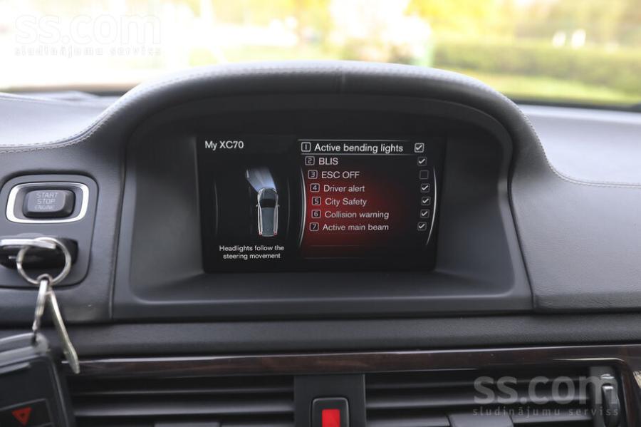 Brūns Volvo XC70 2014 Rīga, ar dzinēja tilpumu 2.00 L un nobraukumu 0 tūkst. km par 8990 €, foto 17 vietnē AUTOMOTO.COM.LV