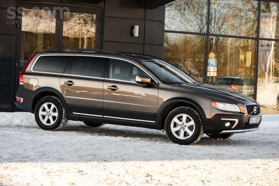 Brown Volvo XC70 2014 in Jelgava, with an engine capacity of 2.40 L and mileage of 0 thousand km for 11490 €, photo 7 on AUTOMOTO.COM.LV