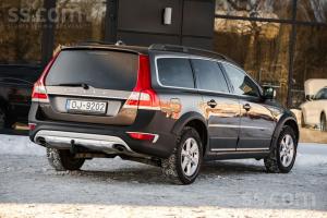 Brown Volvo XC70 2014 in Jelgava, with an engine capacity of 2.40 L and mileage of 0 thousand km for 11490 €, photo 9 on AUTOMOTO.COM.LV