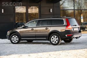 Brown Volvo XC70 2014 in Jelgava, with an engine capacity of 2.40 L and mileage of 0 thousand km for 11490 €, photo 12 on AUTOMOTO.COM.LV