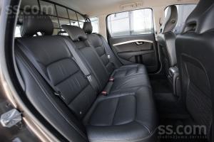 Brown Volvo XC70 2014 in Jelgava, with an engine capacity of 2.40 L and mileage of 0 thousand km for 11490 €, photo 18 on AUTOMOTO.COM.LV