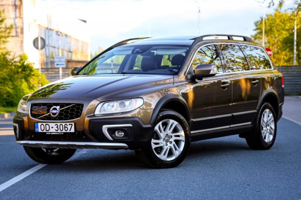 Brūns Volvo XC70 2014 Rīga, ar dzinēja tilpumu 2.40 L un nobraukumu 0 tūkst. km par 14850 €, foto 1 vietnē AUTOMOTO.COM.LV