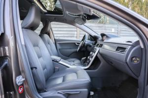 Brown Volvo XC70 2014 in Riga, with an engine capacity of 2.40 L and mileage of 0 thousand km for 14850 €, photo 14 on AUTOMOTO.COM.LV