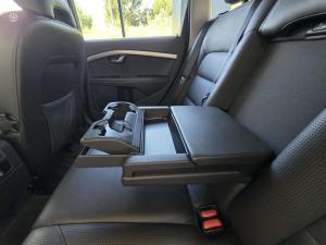 Brown Volvo XC70 2014 in Vilnius, with an engine capacity of 2.40 L and mileage of 234 thousand km for 14700 €, photo 25 on AUTOMOTO.COM.LV