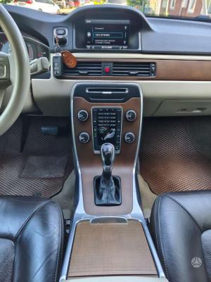 Brown Volvo XC70 2014 in Siauliai, with an engine capacity of 2.00 L and mileage of 339 thousand km for 8600 €, photo 17 on AUTOMOTO.COM.LV