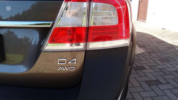 Brown Volvo XC70 2014 in Joniskis, with an engine capacity of 2.40 L and mileage of 261 thousand km for 10747 €, photo 10 on AUTOMOTO.COM.LV