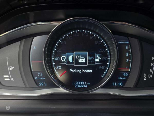 Brūns Volvo XC70 2014 Viļņa, ar dzinēja tilpumu 2.40 L un nobraukumu 234 tūkst. km par 14950 €, foto 10 vietnē AUTOMOTO.COM.LV