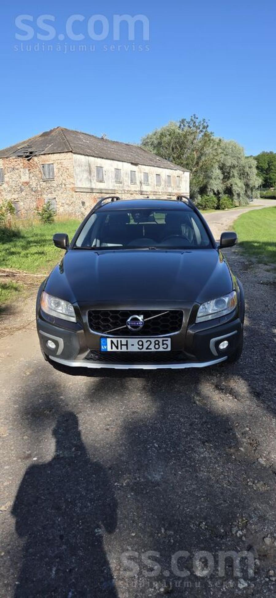 Brūns Volvo XC70 2014 Talsi, ar dzinēja tilpumu 2.00 L un nobraukumu 296 tūkst. km par 9900 €, foto 3 vietnē AUTOMOTO.COM.LV
