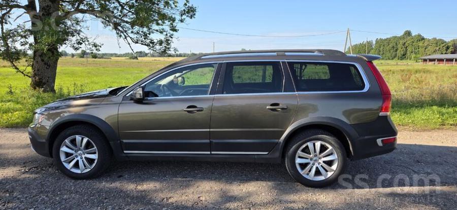 Brūns Volvo XC70 2014 Talsi, ar dzinēja tilpumu 2.00 L un nobraukumu 296 tūkst. km par 9900 €, foto 4 vietnē AUTOMOTO.COM.LV