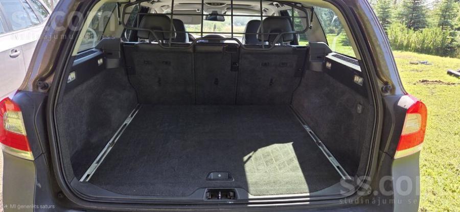 Brūns Volvo XC70 2014 Talsi, ar dzinēja tilpumu 2.00 L un nobraukumu 296 tūkst. km par 9900 €, foto 9 vietnē AUTOMOTO.COM.LV