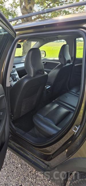 Brūns Volvo XC70 2014 Talsi, ar dzinēja tilpumu 2.00 L un nobraukumu 296 tūkst. km par 9900 €, foto 13 vietnē AUTOMOTO.COM.LV