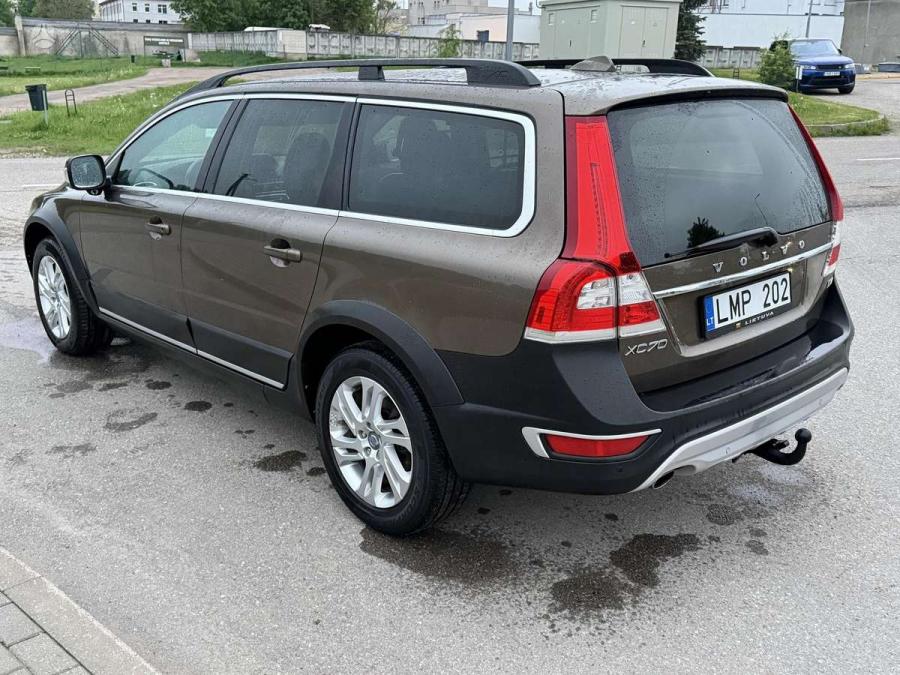 Brūns Volvo XC70 2014 Ukmergė, ar dzinēja tilpumu 1.97 L un nobraukumu 268 tūkst. km par 7800 €, foto 8 vietnē AUTOMOTO.COM.LV