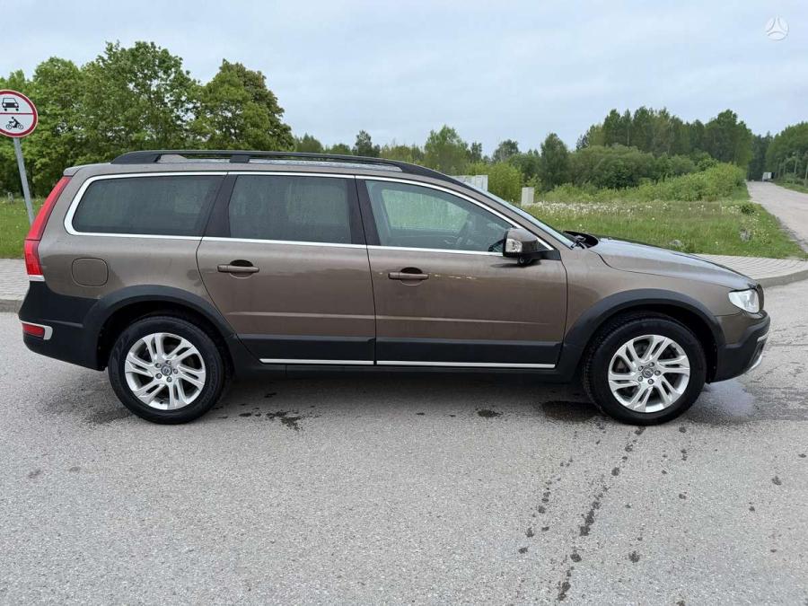 Brūns Volvo XC70 2014 Ukmergė, ar dzinēja tilpumu 1.97 L un nobraukumu 268 tūkst. km par 7800 €, foto 17 vietnē AUTOMOTO.COM.LV