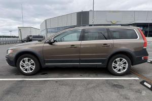 Brūns Volvo XC70 2014 Viļņa, ar dzinēja tilpumu 2.40 L un nobraukumu 214 tūkst. km par 13900 €, foto  vietnē AUTOMOTO.COM.LV