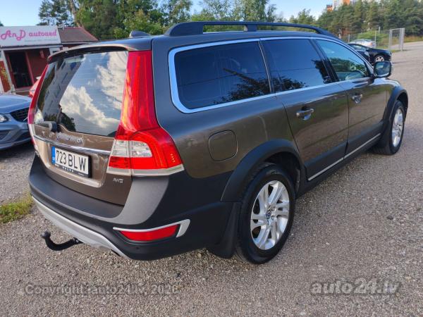 Brown Volvo XC70 2014 in Tallinn, with an engine capacity of 2.40 L and mileage of 270 thousand km for 12499 €, photo 7 on AUTOMOTO.COM.LV