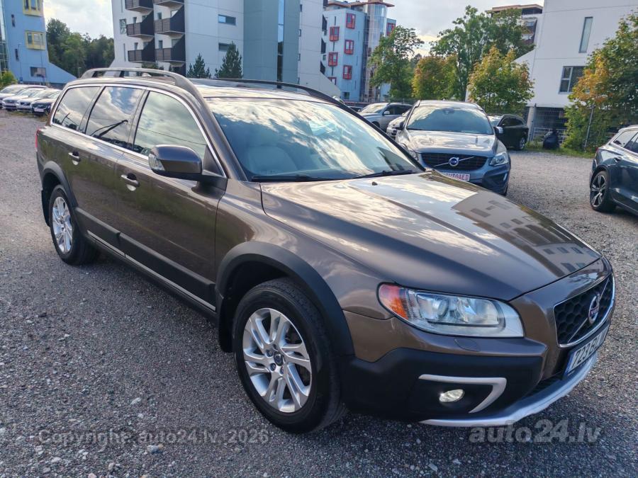Brūns Volvo XC70 2014 Tallina, ar dzinēja tilpumu 2.40 L un nobraukumu 270 tūkst. km par 12499 €, foto 9 vietnē AUTOMOTO.COM.LV