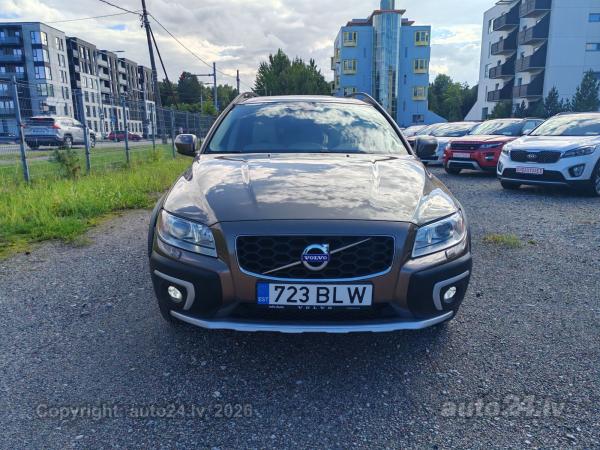 Brown Volvo XC70 2014 in Tallinn, with an engine capacity of 2.40 L and mileage of 270 thousand km for 12499 €, photo 10 on AUTOMOTO.COM.LV