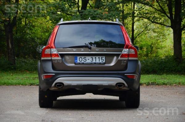 Brūns Volvo XC70 2014 Rīga, ar dzinēja tilpumu 2.40 L un nobraukumu 366 tūkst. km par 11990 €, foto 9 vietnē AUTOMOTO.COM.LV