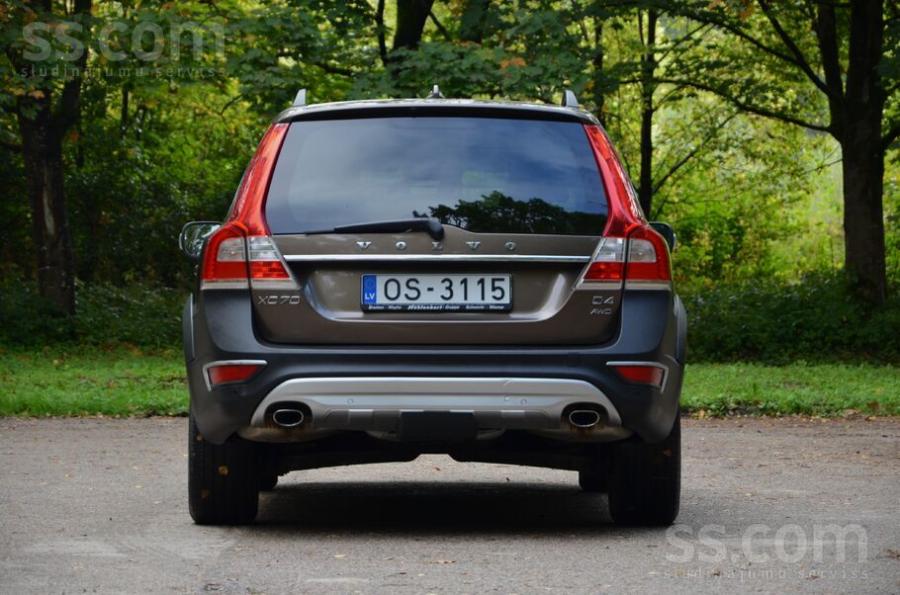 Brūns Volvo XC70 2014 Rīga, ar dzinēja tilpumu 2.40 L un nobraukumu 366 tūkst. km par 11990 €, foto 9 vietnē AUTOMOTO.COM.LV