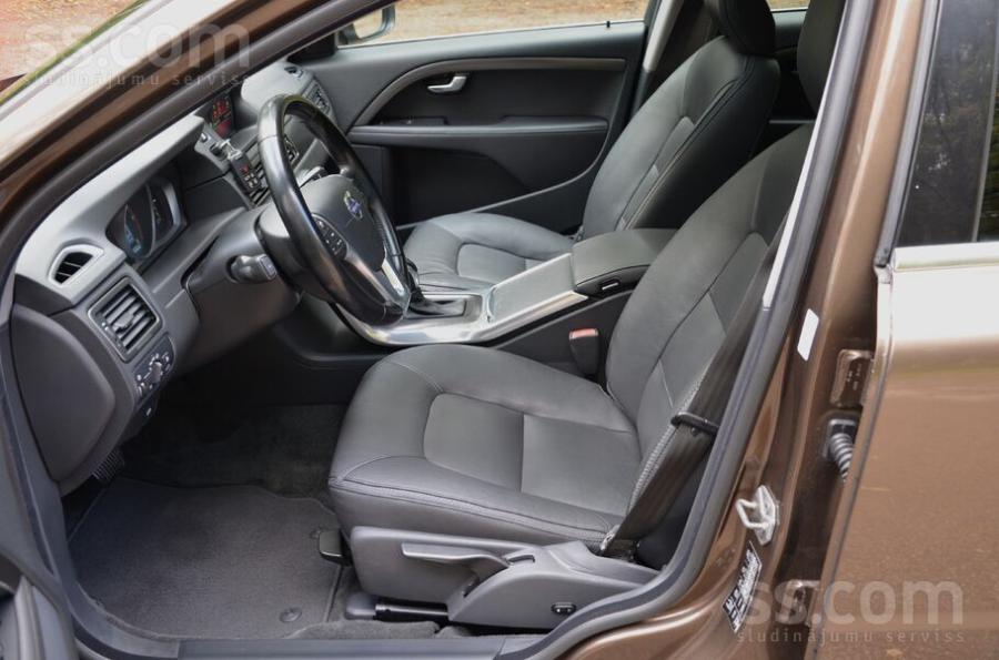 Brūns Volvo XC70 2014 Rīga, ar dzinēja tilpumu 2.40 L un nobraukumu 366 tūkst. km par 11990 €, foto 15 vietnē AUTOMOTO.COM.LV