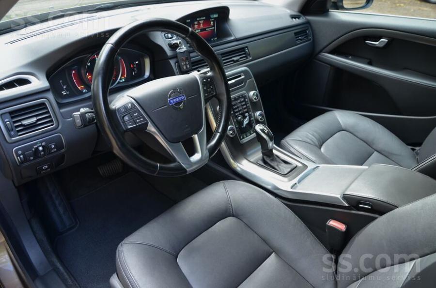 Brūns Volvo XC70 2014 Rīga, ar dzinēja tilpumu 2.40 L un nobraukumu 366 tūkst. km par 11990 €, foto 16 vietnē AUTOMOTO.COM.LV