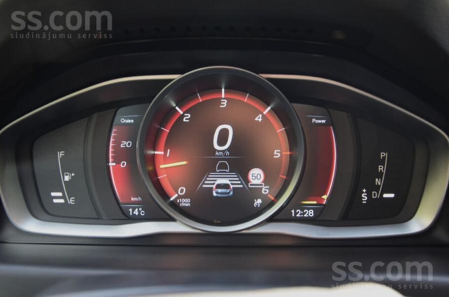 Brūns Volvo XC70 2014 Rīga, ar dzinēja tilpumu 2.40 L un nobraukumu 366 tūkst. km par 11990 €, foto 19 vietnē AUTOMOTO.COM.LV