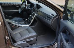 Brūns Volvo XC70 2014 Rīga, ar dzinēja tilpumu 2.40 L un nobraukumu 366 tūkst. km par 11990 €, foto 29 vietnē AUTOMOTO.COM.LV