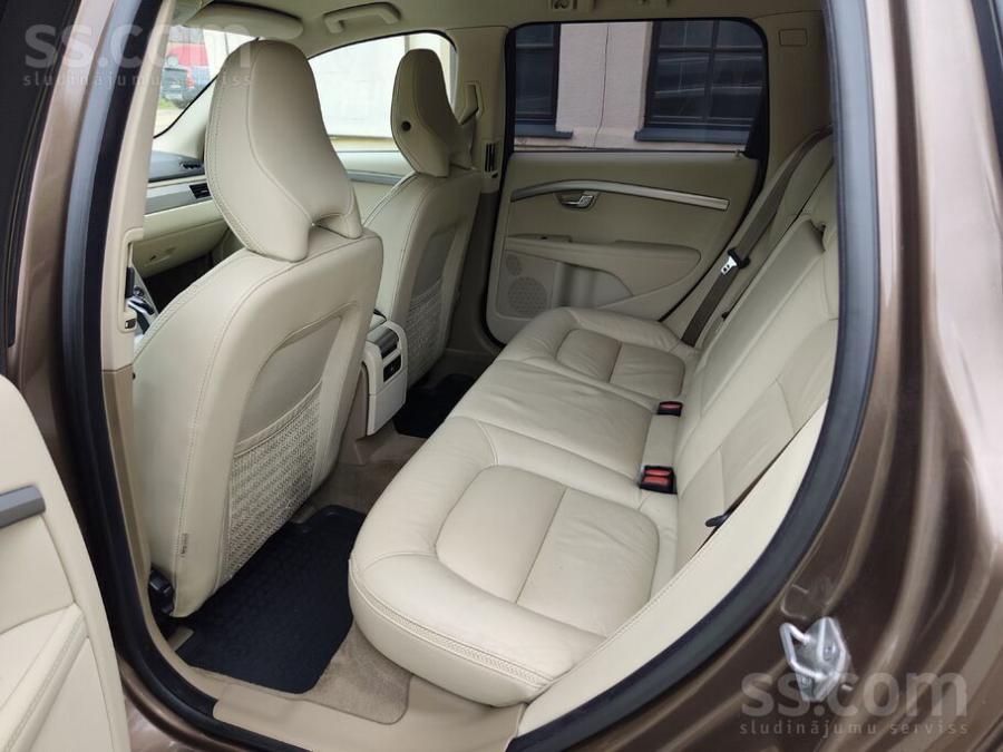 Brown Volvo XC70 2014 in Ogre, with an engine capacity of 2.00 L and mileage of 374 thousand km for 7650 €, photo 11 on AUTOMOTO.COM.LV