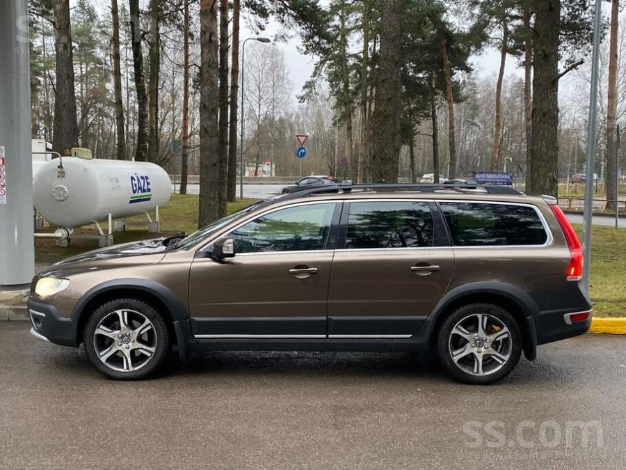 Brūns Volvo XC70 2015 Rīga, ar dzinēja tilpumu 2.40 L un nobraukumu 0 tūkst. km par 13400 €, foto 2 vietnē AUTOMOTO.COM.LV