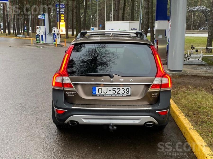 Brūns Volvo XC70 2015 Rīga, ar dzinēja tilpumu 2.40 L un nobraukumu 0 tūkst. km par 13400 €, foto 4 vietnē AUTOMOTO.COM.LV