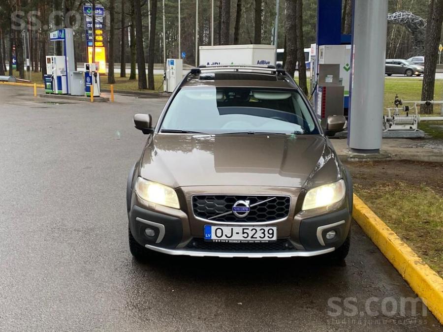 Brūns Volvo XC70 2015 Rīga, ar dzinēja tilpumu 2.40 L un nobraukumu 0 tūkst. km par 13400 €, foto 8 vietnē AUTOMOTO.COM.LV