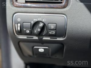 Brown Volvo XC70 2015 in Riga, with an engine capacity of 2.40 L and mileage of 214 thousand km for 14990 €, photo 9 on AUTOMOTO.COM.LV