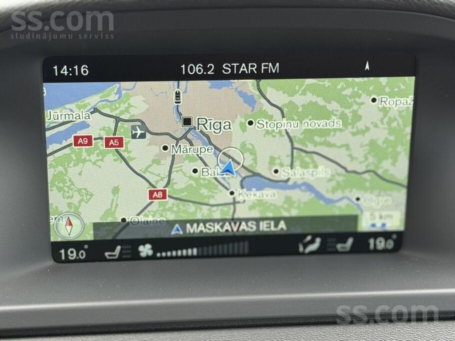Brown Volvo XC70 2015 in Riga, with an engine capacity of 2.40 L and mileage of 214 thousand km for 14990 €, photo 14 on AUTOMOTO.COM.LV