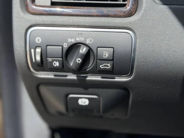 Brūns Volvo XC70 2015 Rīga, ar dzinēja tilpumu 2.40 L un nobraukumu 214 tūkst. km par 14990 €, foto 8 vietnē AUTOMOTO.COM.LV