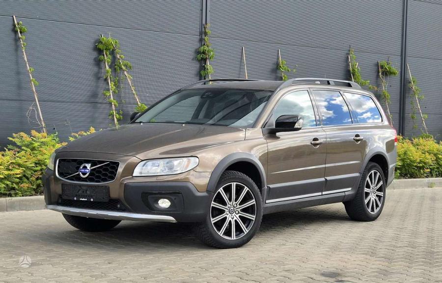 Brūns Volvo XC70 2015 Viļņa, ar dzinēja tilpumu 1.98 L un nobraukumu 257 tūkst. km par 9650 €, foto 3 vietnē AUTOMOTO.COM.LV