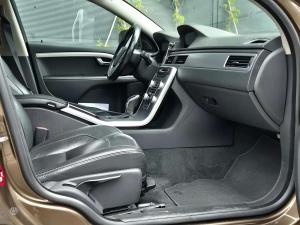 Brūns Volvo XC70 2015 Viļņa, ar dzinēja tilpumu 1.98 L un nobraukumu 257 tūkst. km par 9650 €, foto 8 vietnē AUTOMOTO.COM.LV