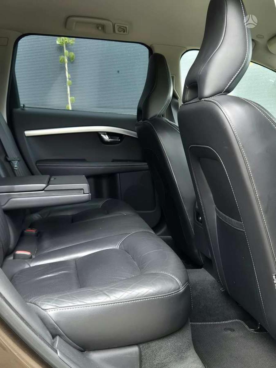 Brūns Volvo XC70 2015 Viļņa, ar dzinēja tilpumu 1.98 L un nobraukumu 257 tūkst. km par 9650 €, foto 9 vietnē AUTOMOTO.COM.LV