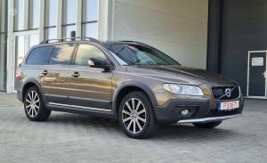 Brown Volvo XC70 2015 in Vilnius, with an engine capacity of 1.98 L and mileage of 257 thousand km for 9950 €, photo 4 on AUTOMOTO.COM.LV