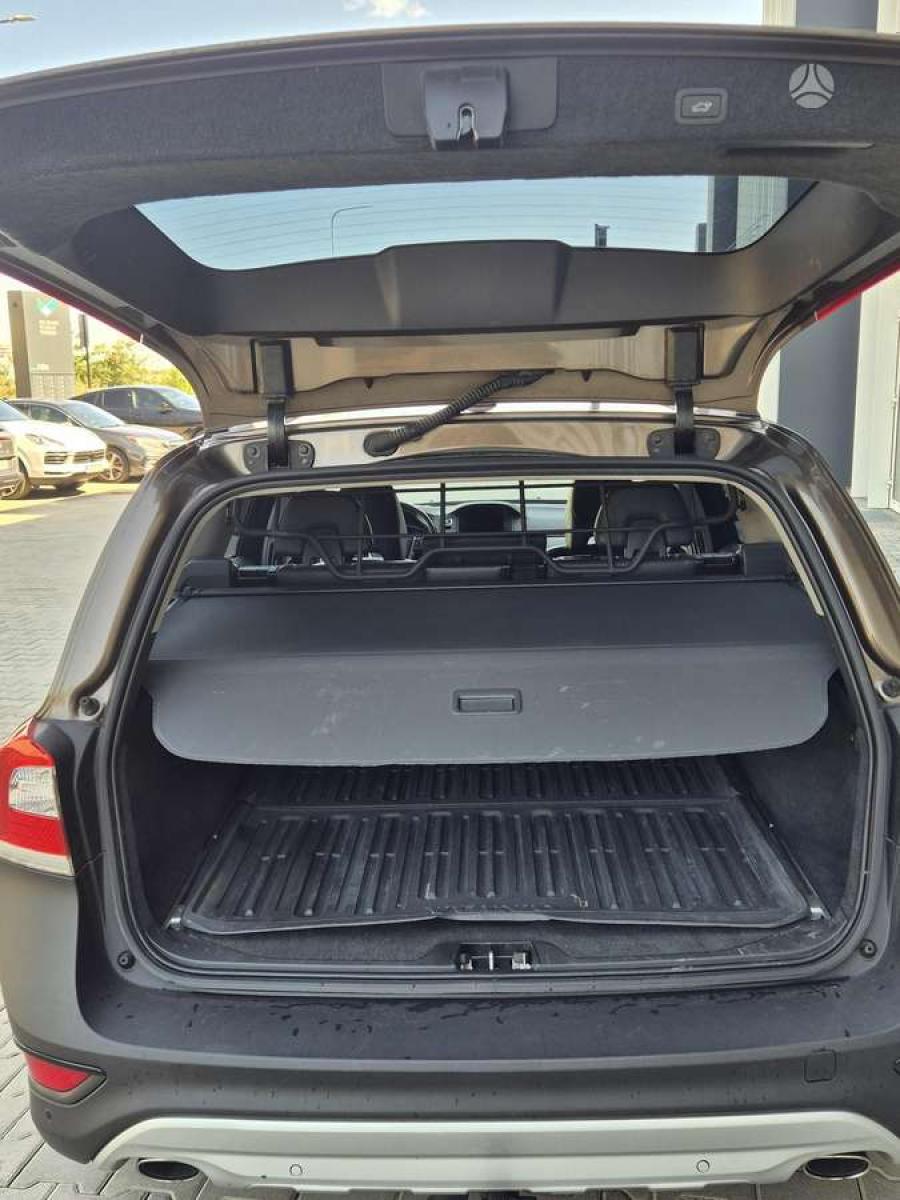 Brown Volvo XC70 2015 in Vilnius, with an engine capacity of 1.98 L and mileage of 257 thousand km for 9950 €, photo 7 on AUTOMOTO.COM.LV